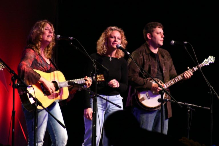Fox Family, The - BluegrassBios.com